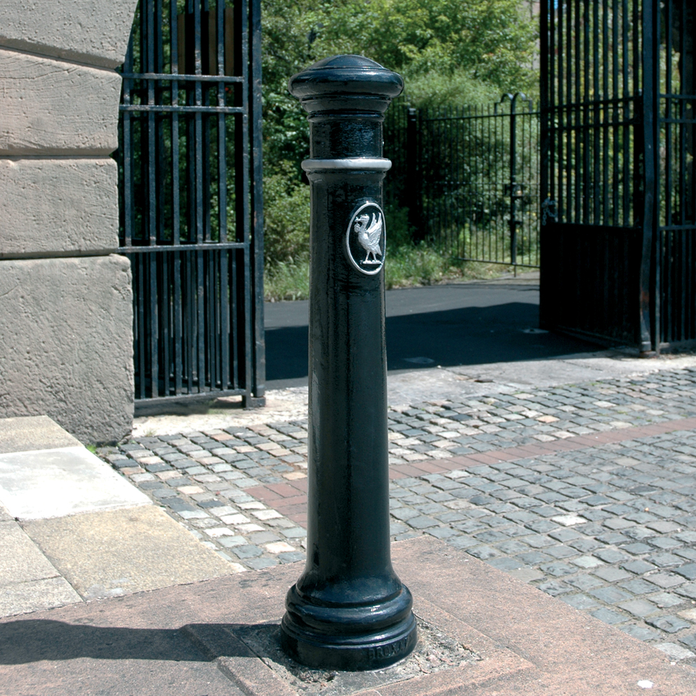 Manchester Cast Iron Bollard | Street Furniture