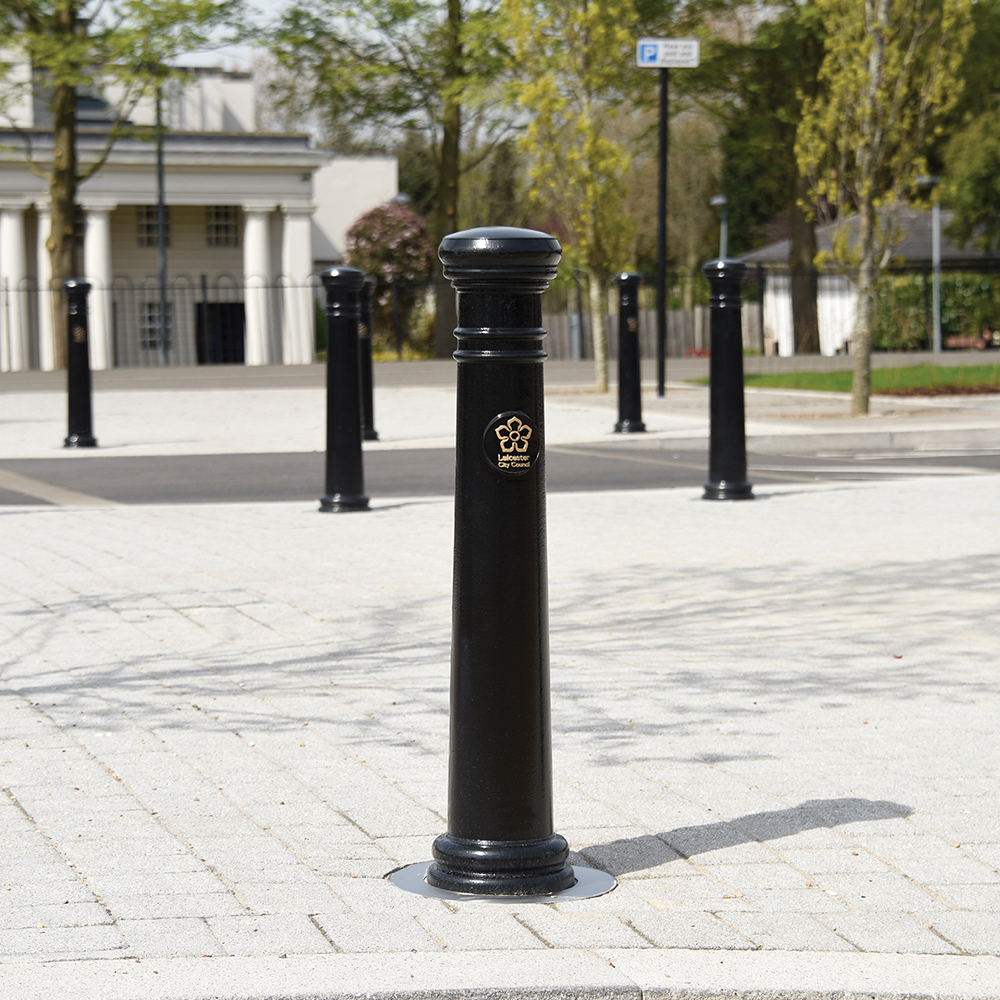 Hanchurch Cast Iron Bollard | Street Furniture