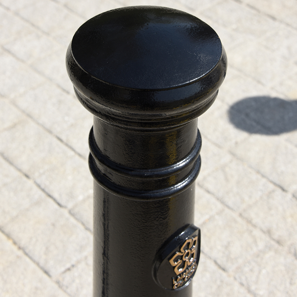 Hanchurch Cast Iron Bollard | Street Furniture