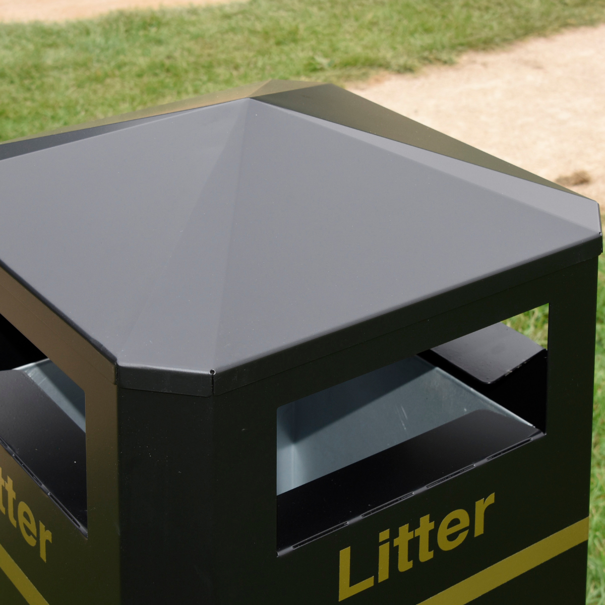 Derby E Litter Bin | Pyramid Top Street Litter Bin